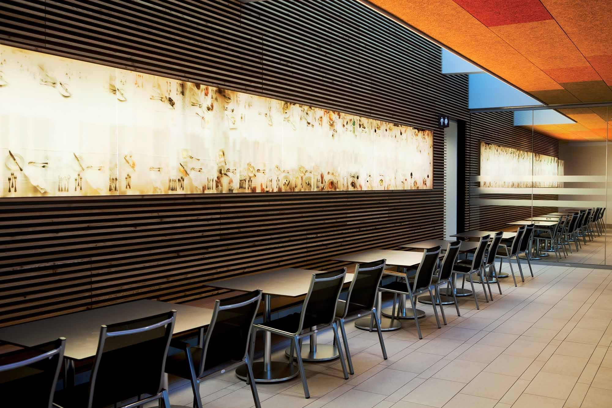 Therme Oberlaa in Wien | Fliesen und Platten | Sport/Freizeit | BauNetz ...