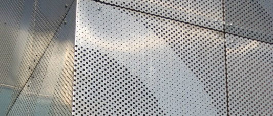 Lochblech | Sonnenschutz | Glossar | BauNetz Wissen