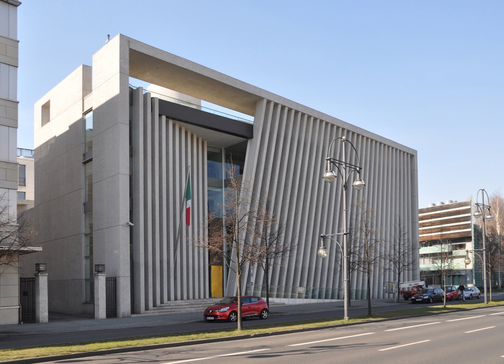 Sandwichelemente und -fassaden | Beton | Elementbau | Baunetz_Wissen