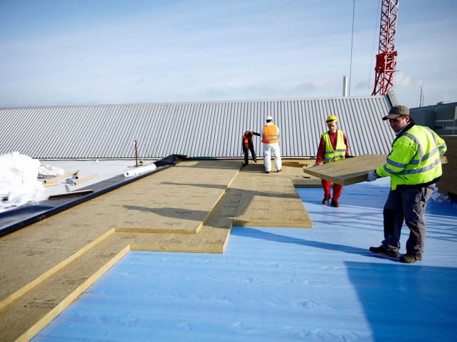 Flach- und flach geneigtes Dach | Dämmstoffe | Dach | BauNetz Wissen