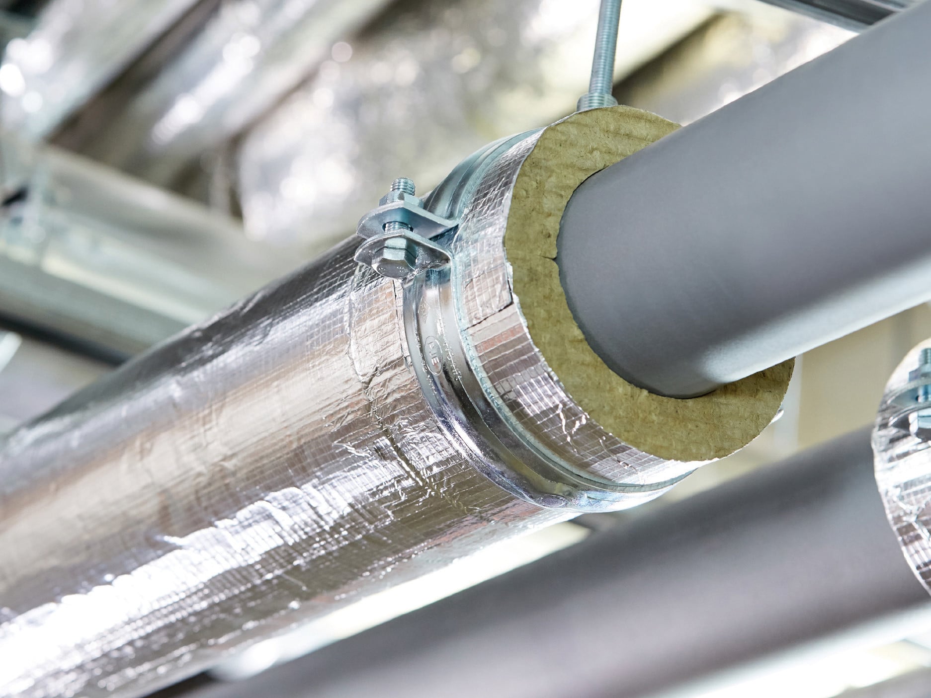 Rohrleitungen dämmen | Dämmstoffe | Wand | BauNetz Wissen