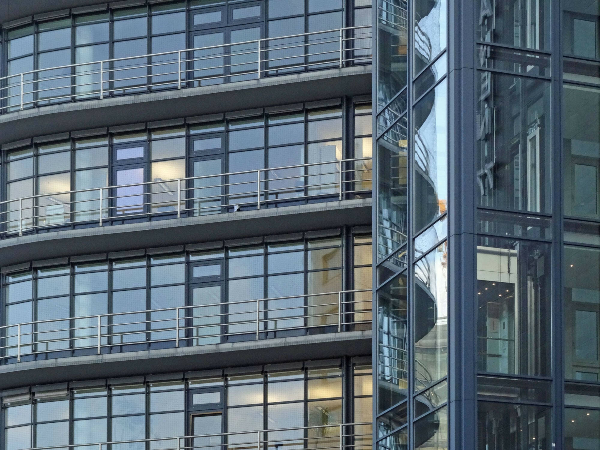 Pfosten-Riegel-Fassade | Fassade | Fassadenarten | BauNetz Wissen