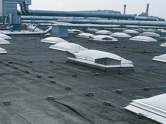 Verarbeitung und Verlegung von Bitumenbahnen | Flachdach ...