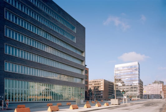 Hauptzollamt Hamburg-Stadt | Glas | Büro/Verwaltung | Baunetz_Wissen