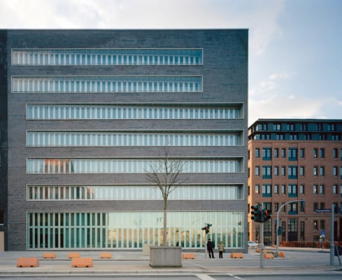 Hauptzollamt Hamburg-Stadt | Glas | Büro/Verwaltung | Baunetz_Wissen