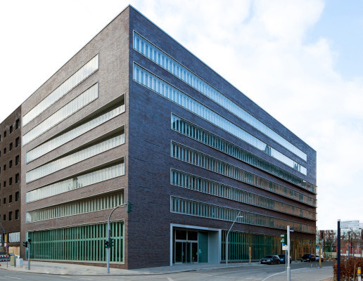 Hauptzollamt Hamburg-Stadt | Glas | Büro/Verwaltung | Baunetz_Wissen