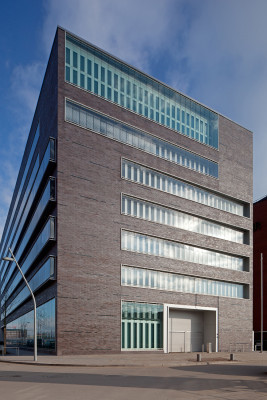 Hauptzollamt Hamburg-Stadt | Glas | Büro/Verwaltung | Baunetz_Wissen
