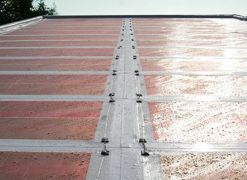 PV auf Flachdächern | Solar | PV am Gebäude | BauNetz Wissen