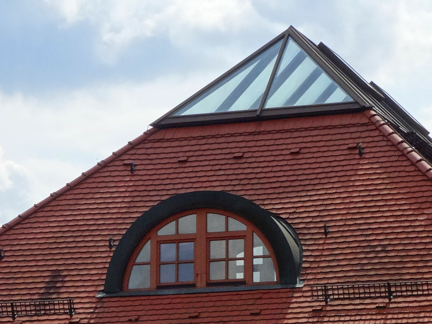 Historische Dachgauben | Bauen im Bestand | Dach: Konstruktion ...