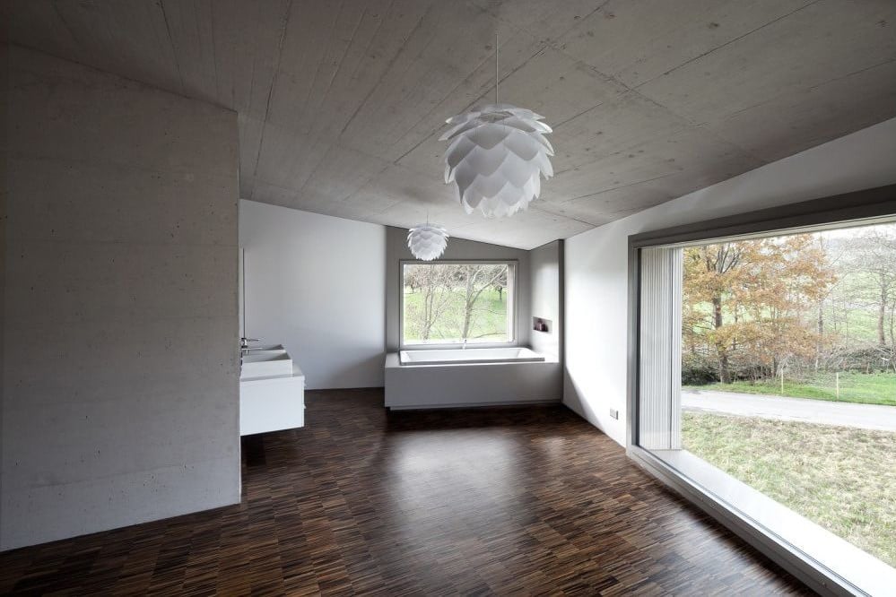 Haus am Bach in Urswil | Beton | Wohnen/EFH | BauNetz Wissen