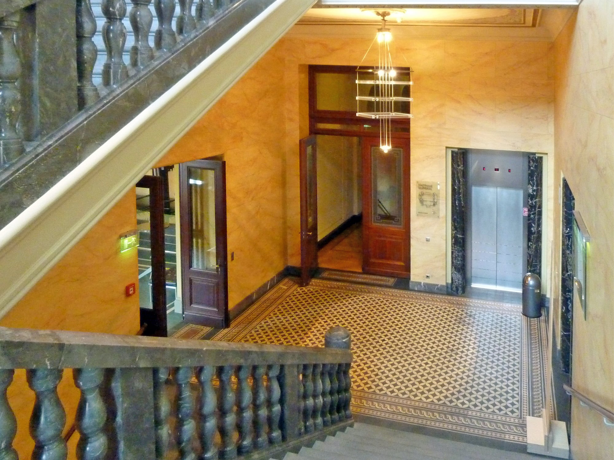 Stuccolustro | Bauen im Bestand | Glossar | BauNetz Wissen