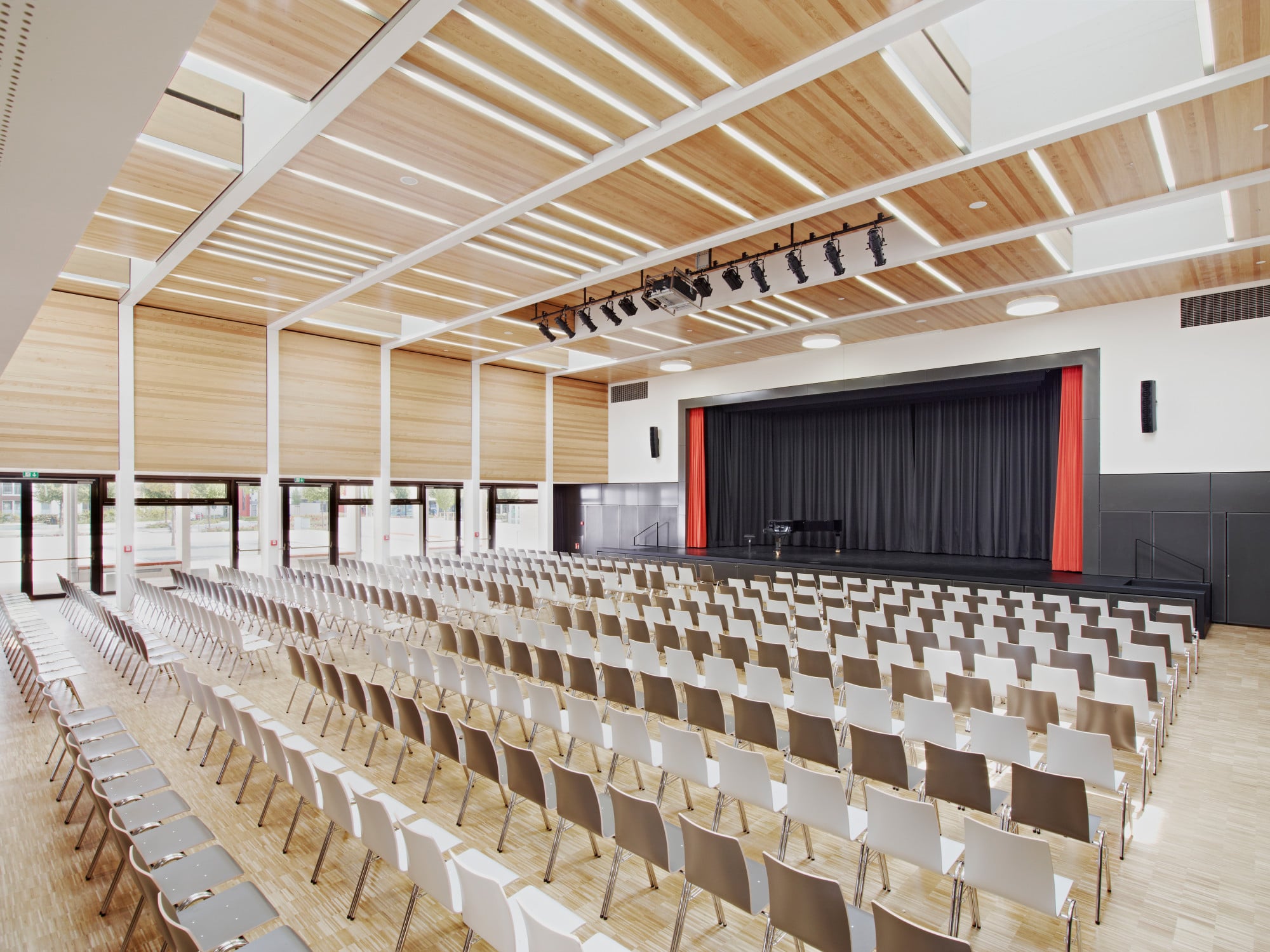 Riedberg-Gymnasium in Frankfurt/Main | Gebäudetechnik | Kultur/Bildung ...