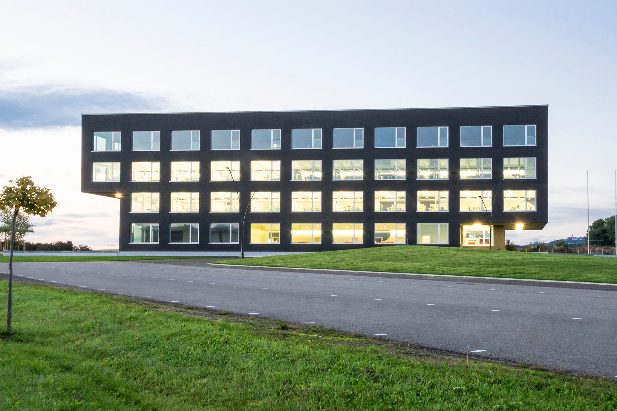 Verwaltung der Firma Reck in Betzenweiler | Akustik | Büro/Gewerbe ...