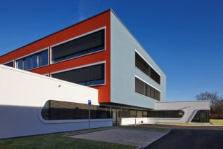 Riedberg-Gymnasium in Frankfurt/Main | Gebäudetechnik | Kultur/Bildung ...