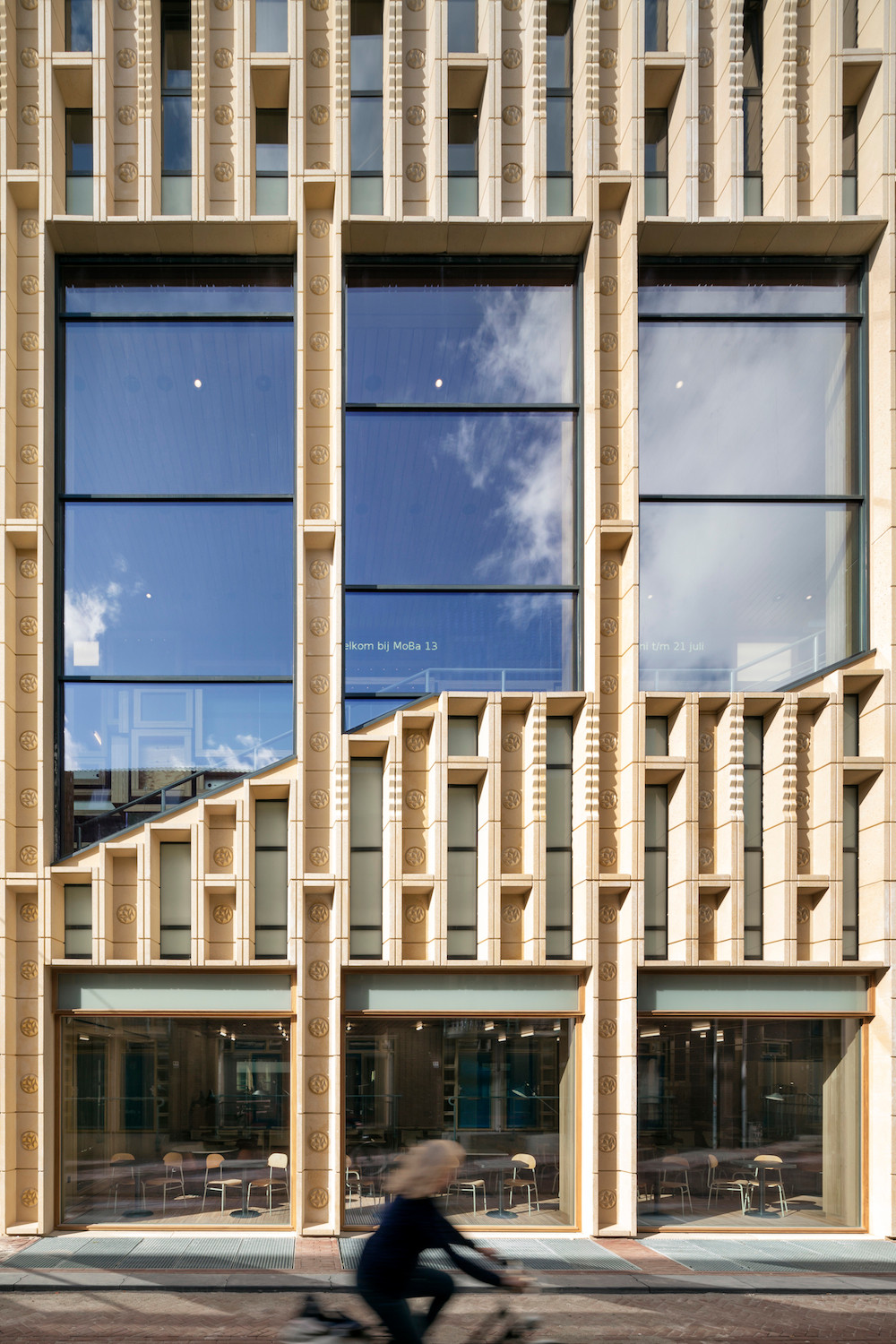 Kulturzentrum Rozet in Arnheim | Fassade | Kultur/Bildung | BauNetz Wissen