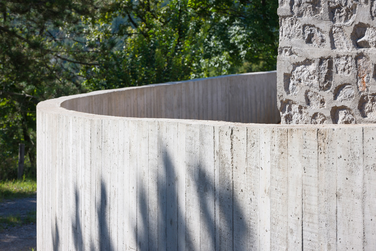 Einfamilienhaus in Vrhovlje | Beton | Wohnen/EFH | BauNetz Wissen