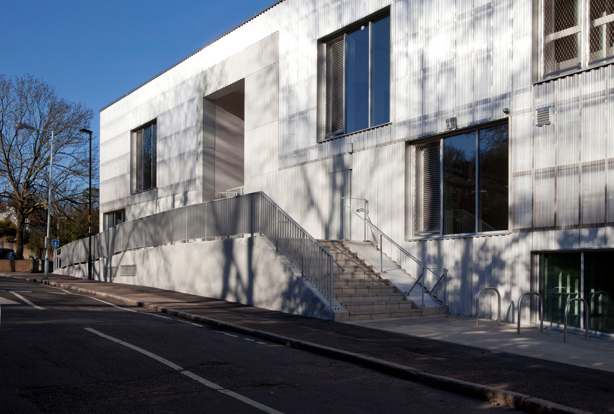 TNG Youth and Community Centre in London | Fassade | Sport/Freizeit ...