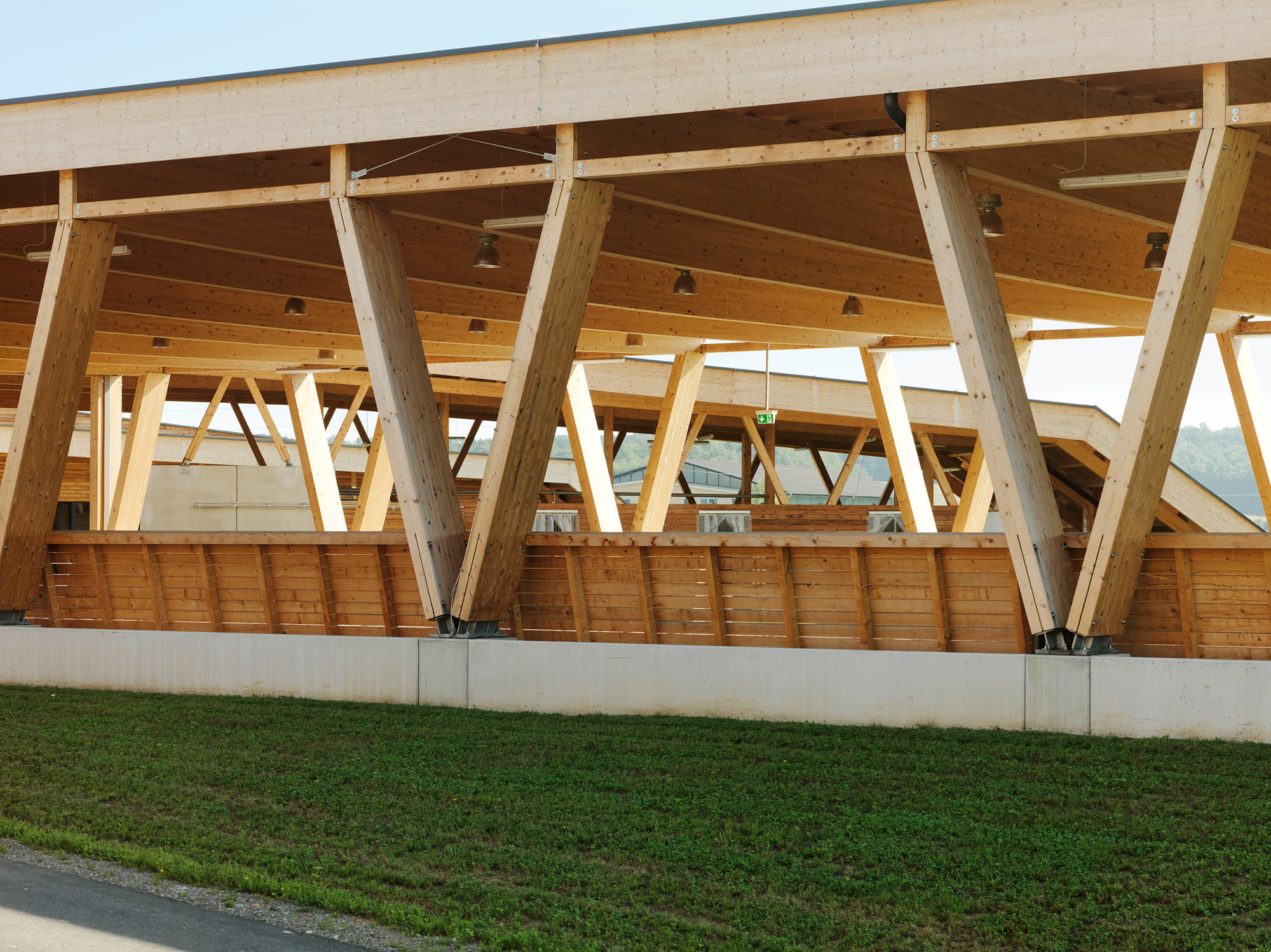 Landwirtschaftliche Fachschule in Güssing | Flachdach | Bildung ...