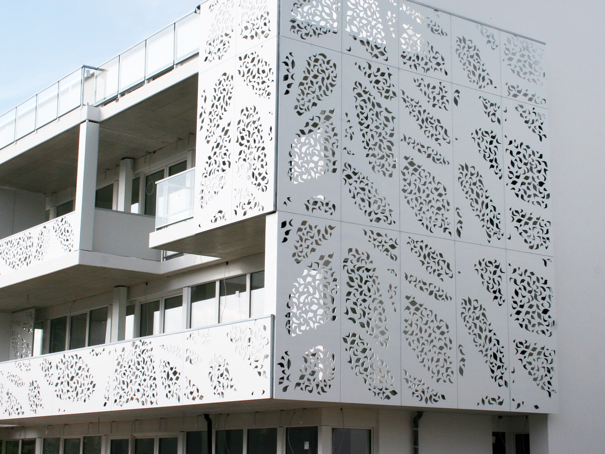 Filigran perforierte Fassadenplatten | Fassade | News/Produkte ...