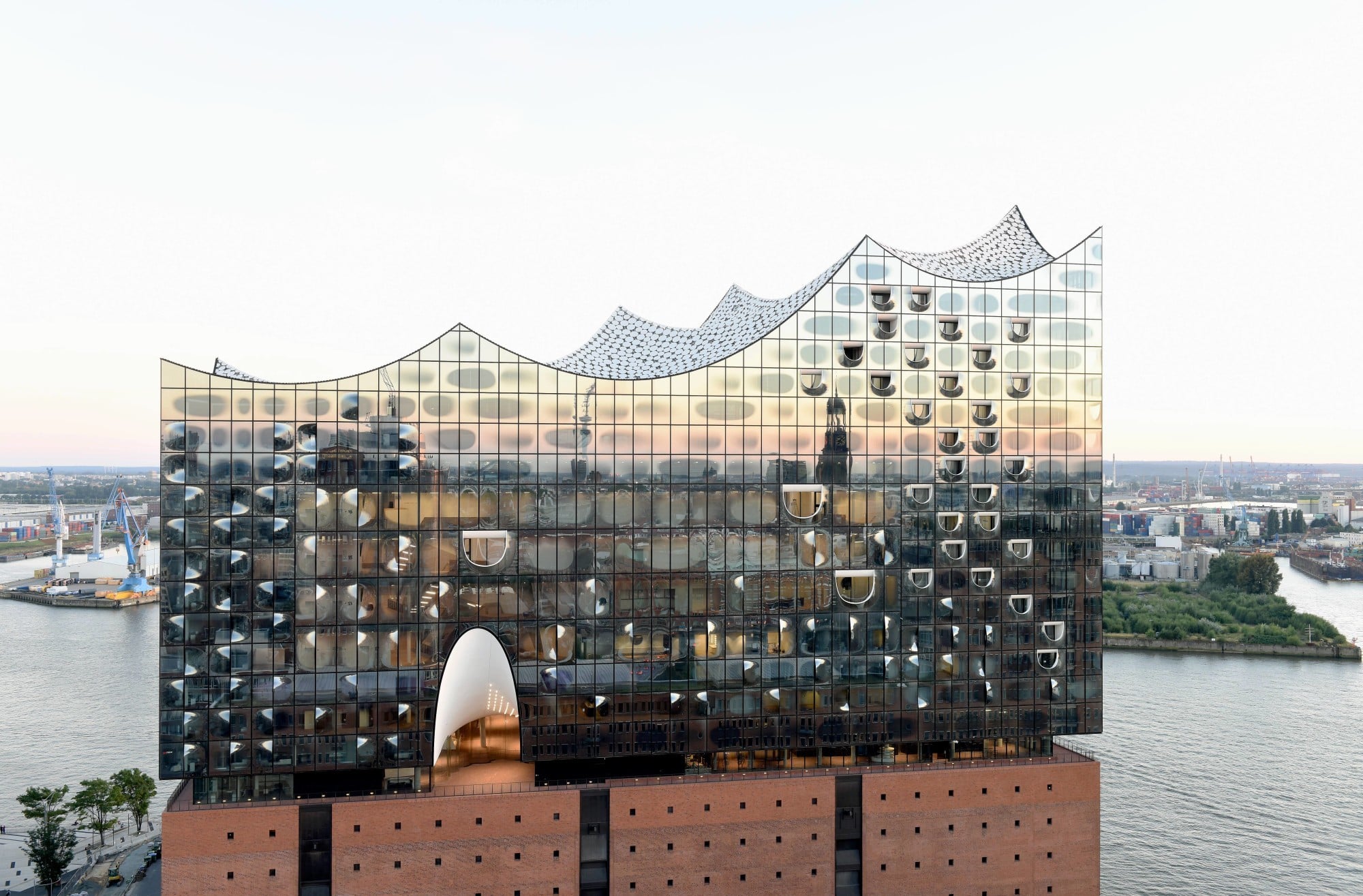 Elbphilharmonie in Hamburg | Glas | Kultur | Baunetz_Wissen