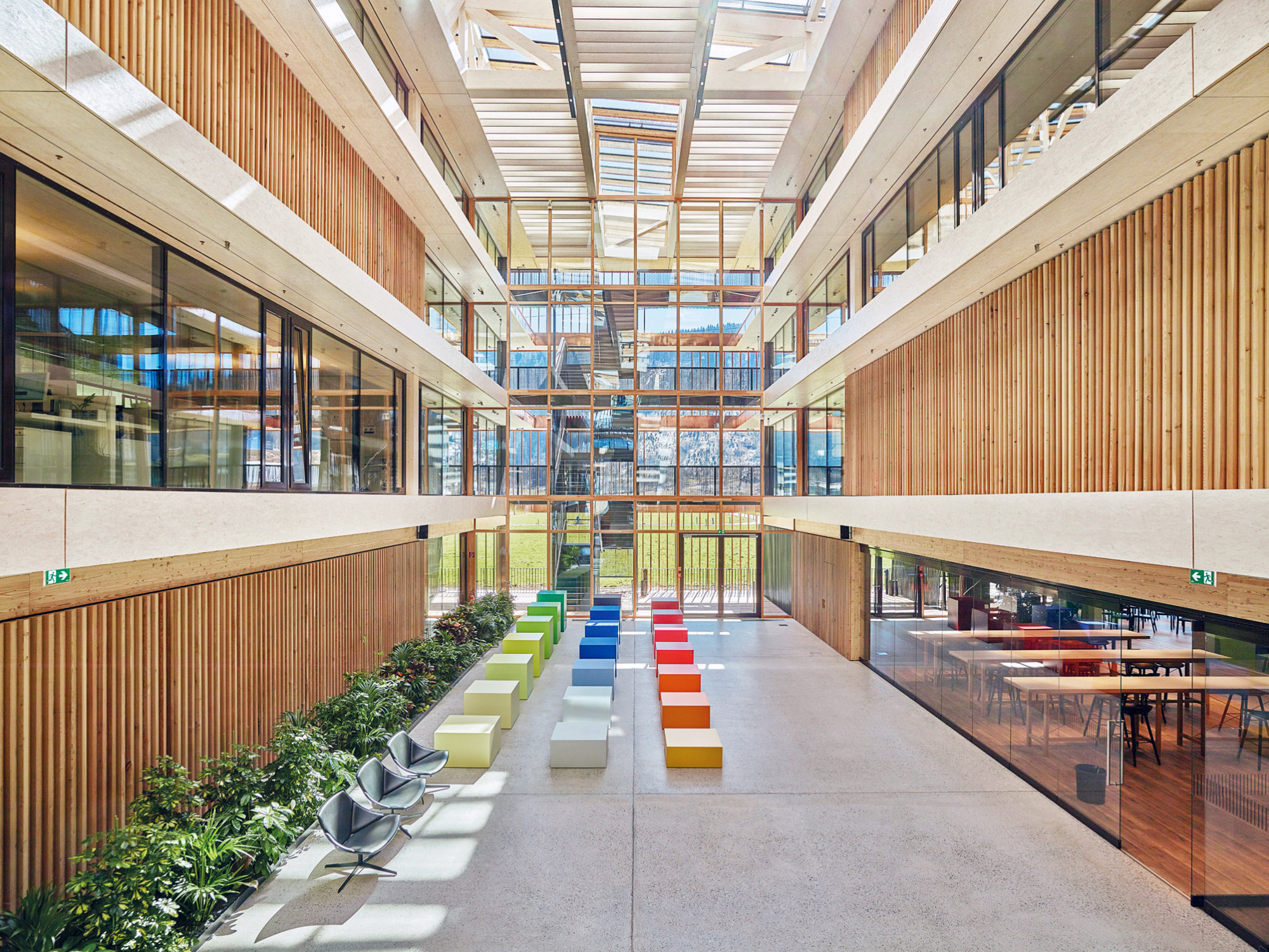 Stammhaus Egger in St. Johann | Holz | Büro/Verwaltung | BauNetz Wissen