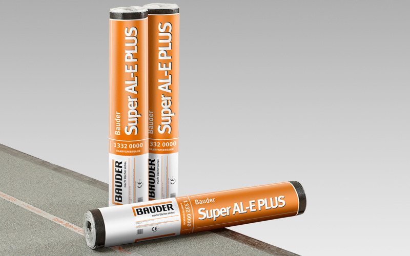 Robuste Dampfsperrbahn für massive Flachdächer | Flachdach | News/Produkte | BauNetz Wissen