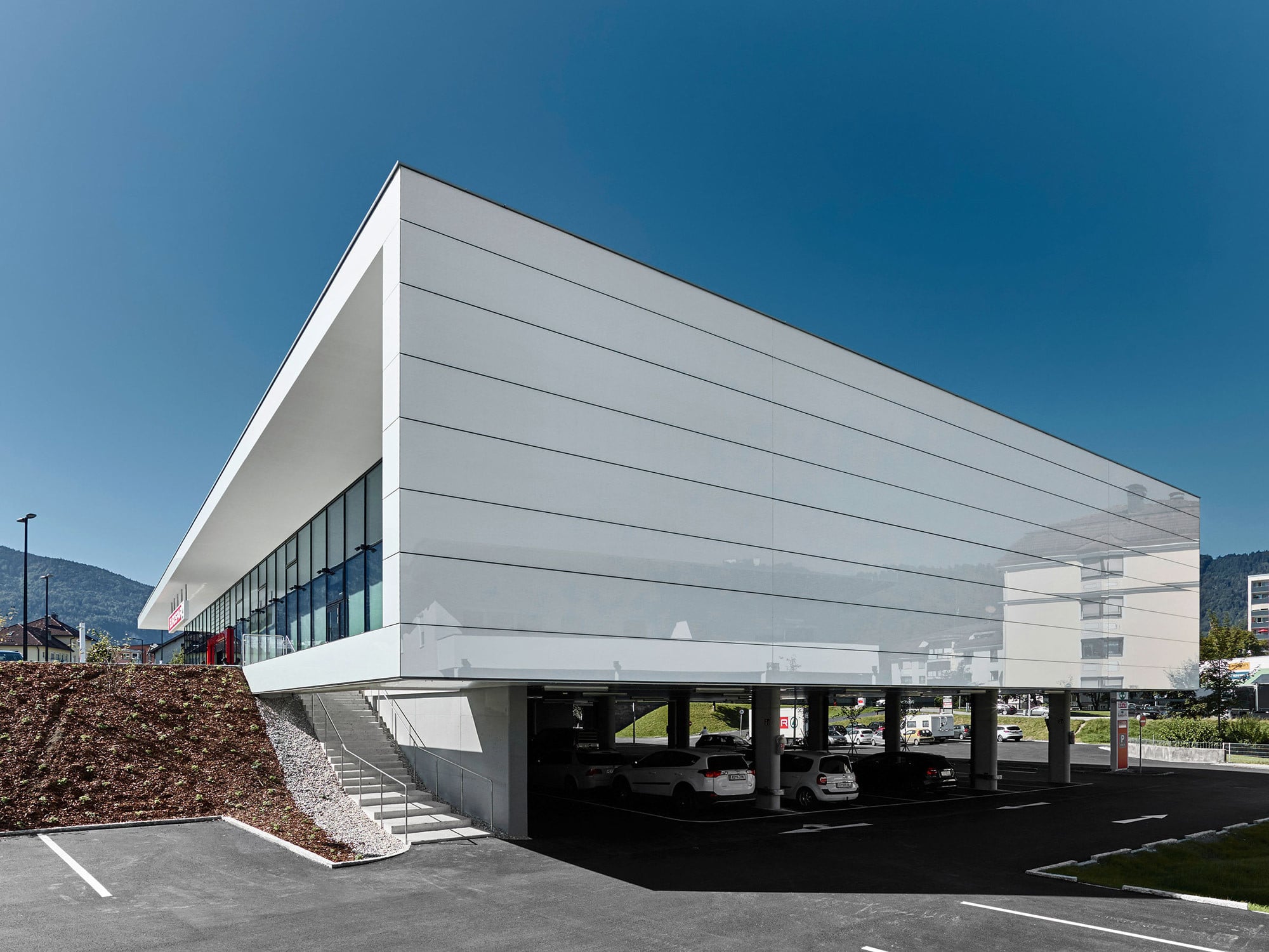 Modulare Glas-Sandwich-Paneele | Glas | News/Produkte | Baunetz_Wissen