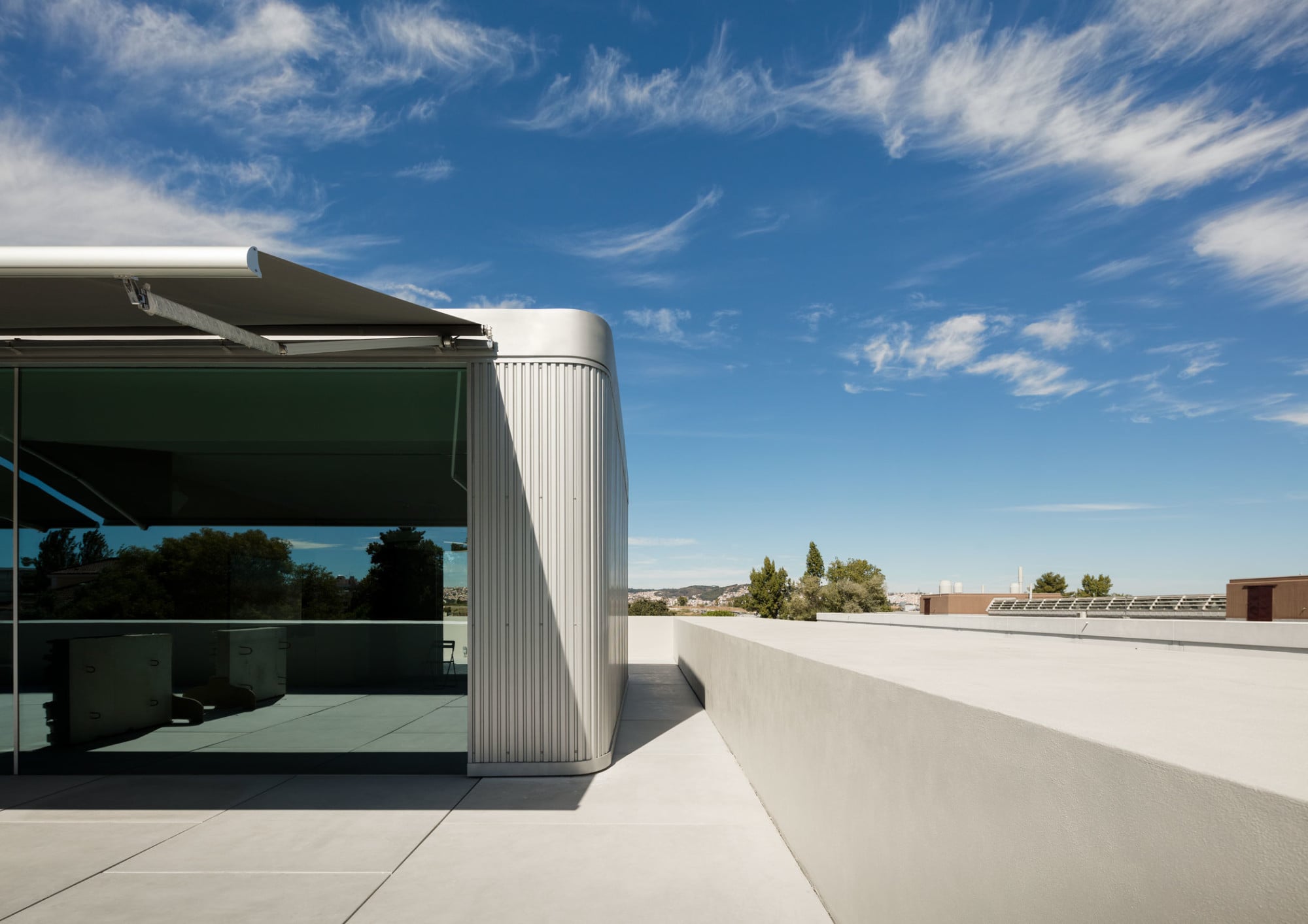 Hauptsitz GS1 Portugal in Lissabon | Beton | Büro/Verwaltung | BauNetz ...