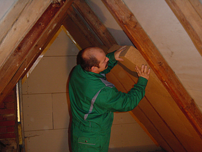 Dämmmatte aus Holzfaser | Nachhaltig Bauen | Produkte | BauNetz Wissen