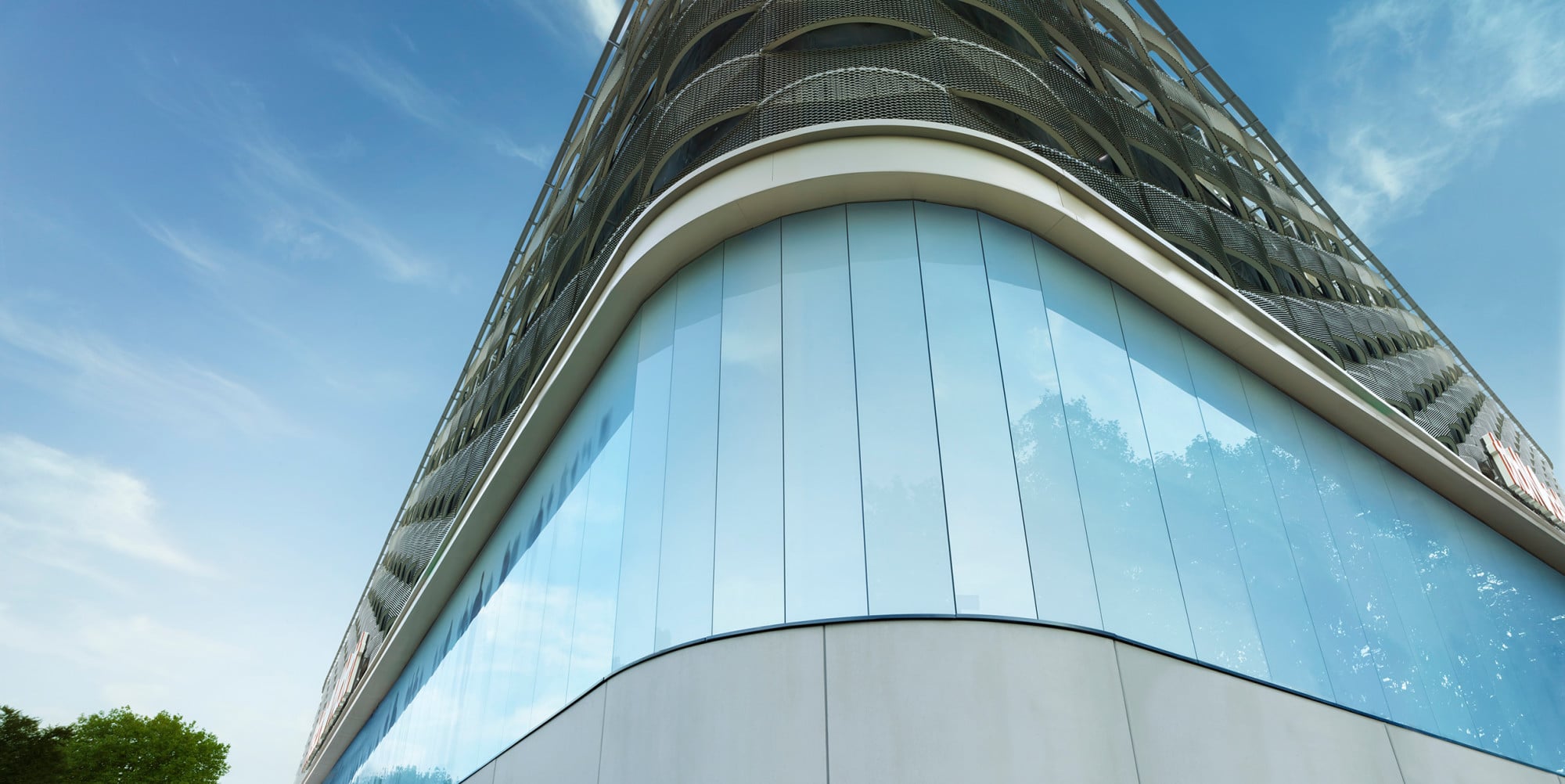 Glas-Sandwich-Paneele | Fassade | Produkte | BauNetz Wissen