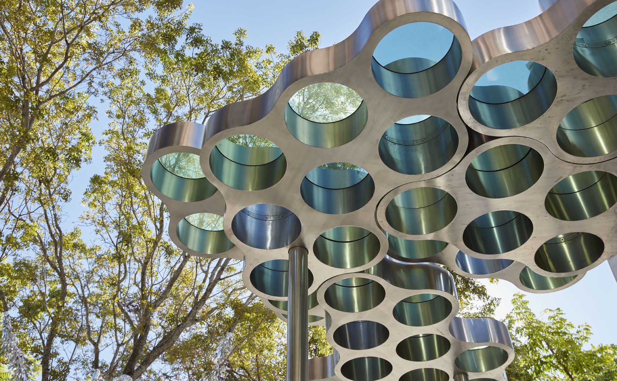 Pergola Nuage in Miami | Sonnenschutz | Sonderbauten | BauNetz Wissen