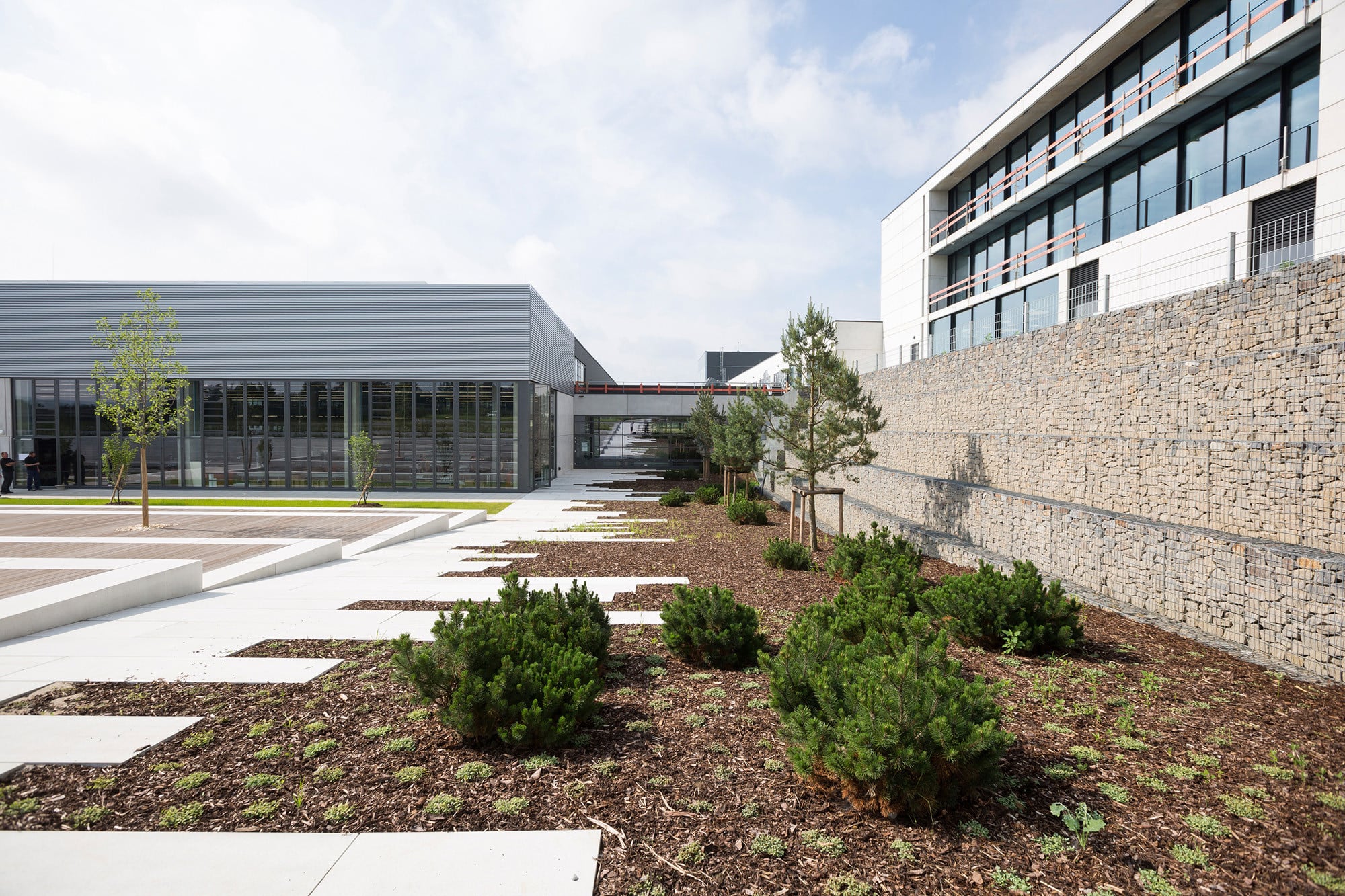 Solarlux Campus in Melle | Flachdach | Industrie und Gewerbe | BauNetz ...