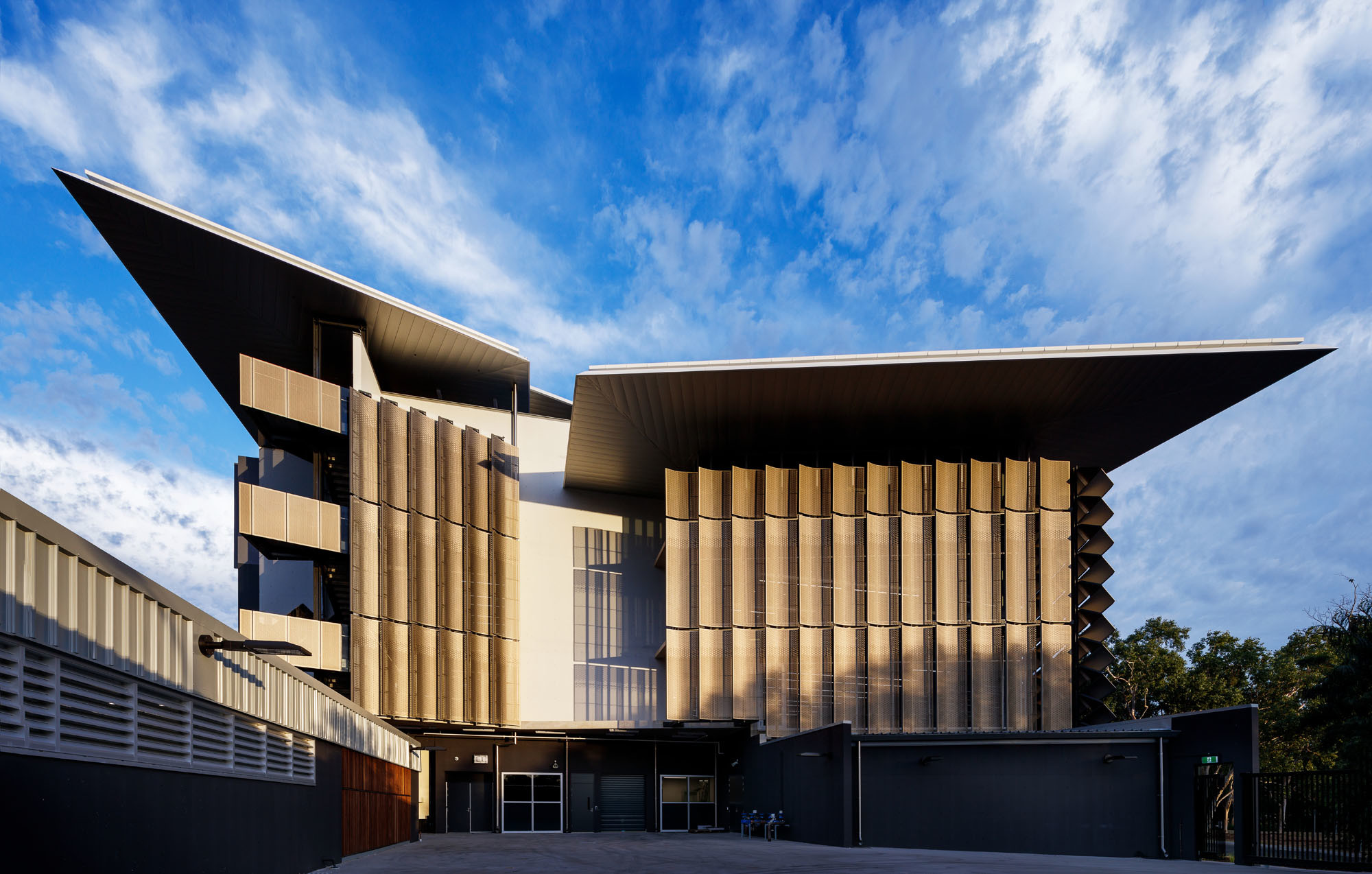 Universitätsgebäude The Science Place in Townsville | Sonnenschutz ...