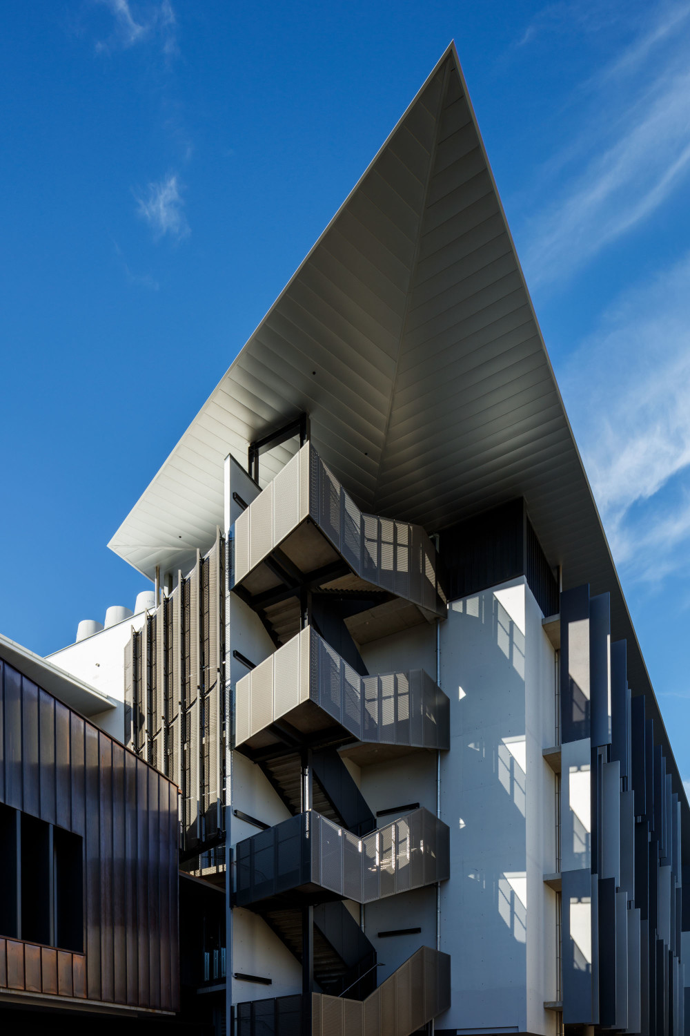 Universitätsgebäude The Science Place in Townsville | Sonnenschutz ...