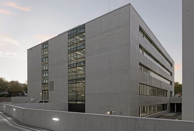 Neue Architekturfakultät der HfT in Stuttgart | Licht | Kultur/Bildung ...