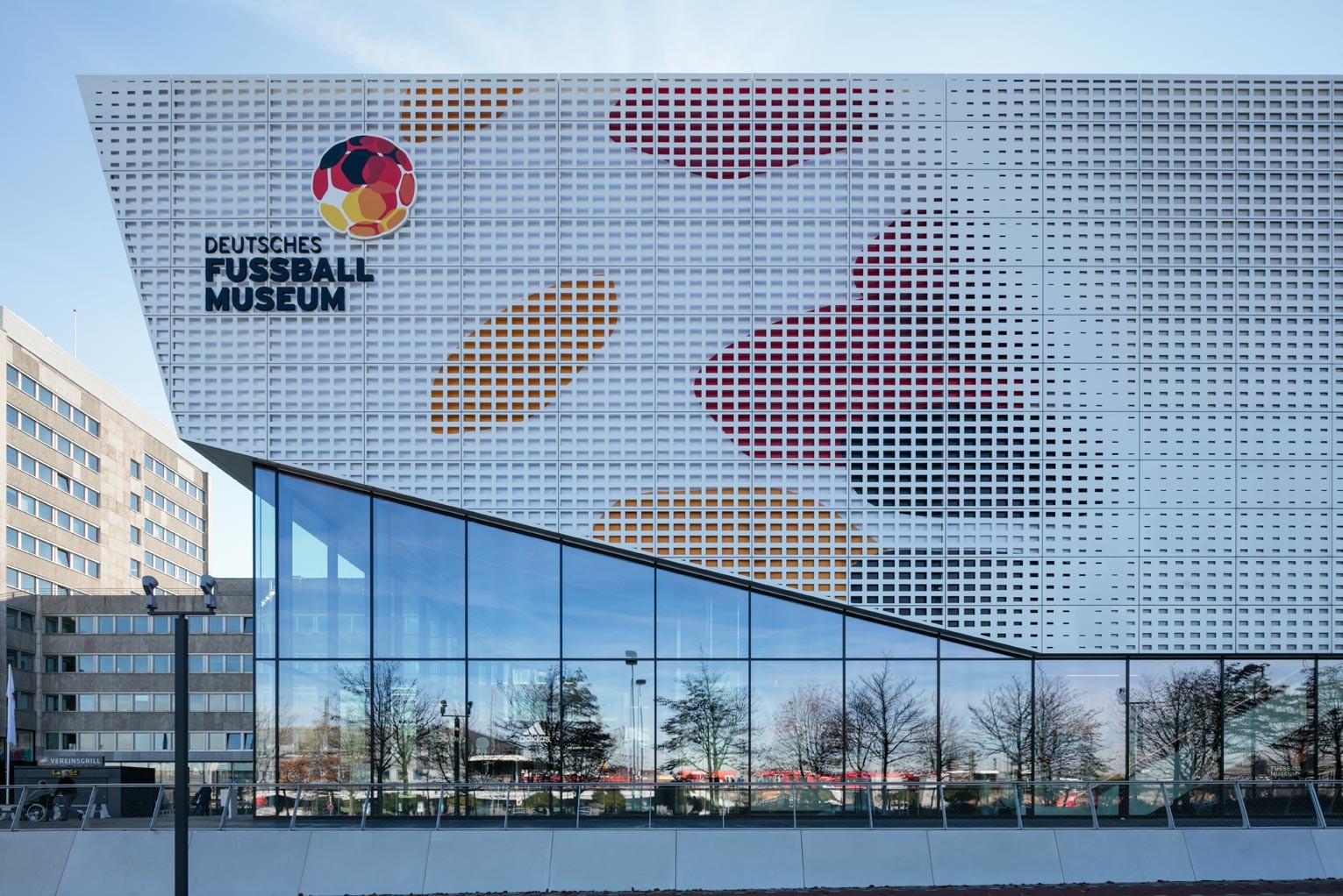 Deutsches Fußballmuseum Dortmund | Licht | Sport/Freizeit | Baunetz_Wissen