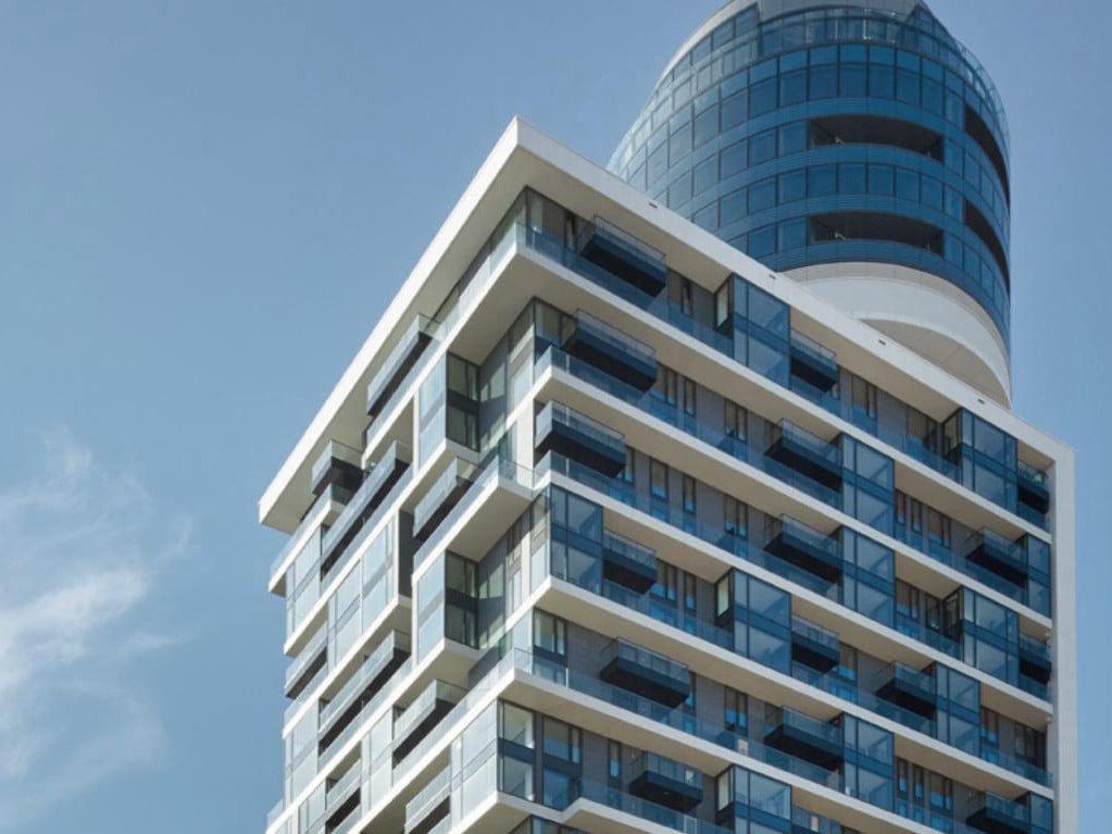 Henninger-Turm in Frankfurt | Glas | Wohnen | Baunetz_Wissen