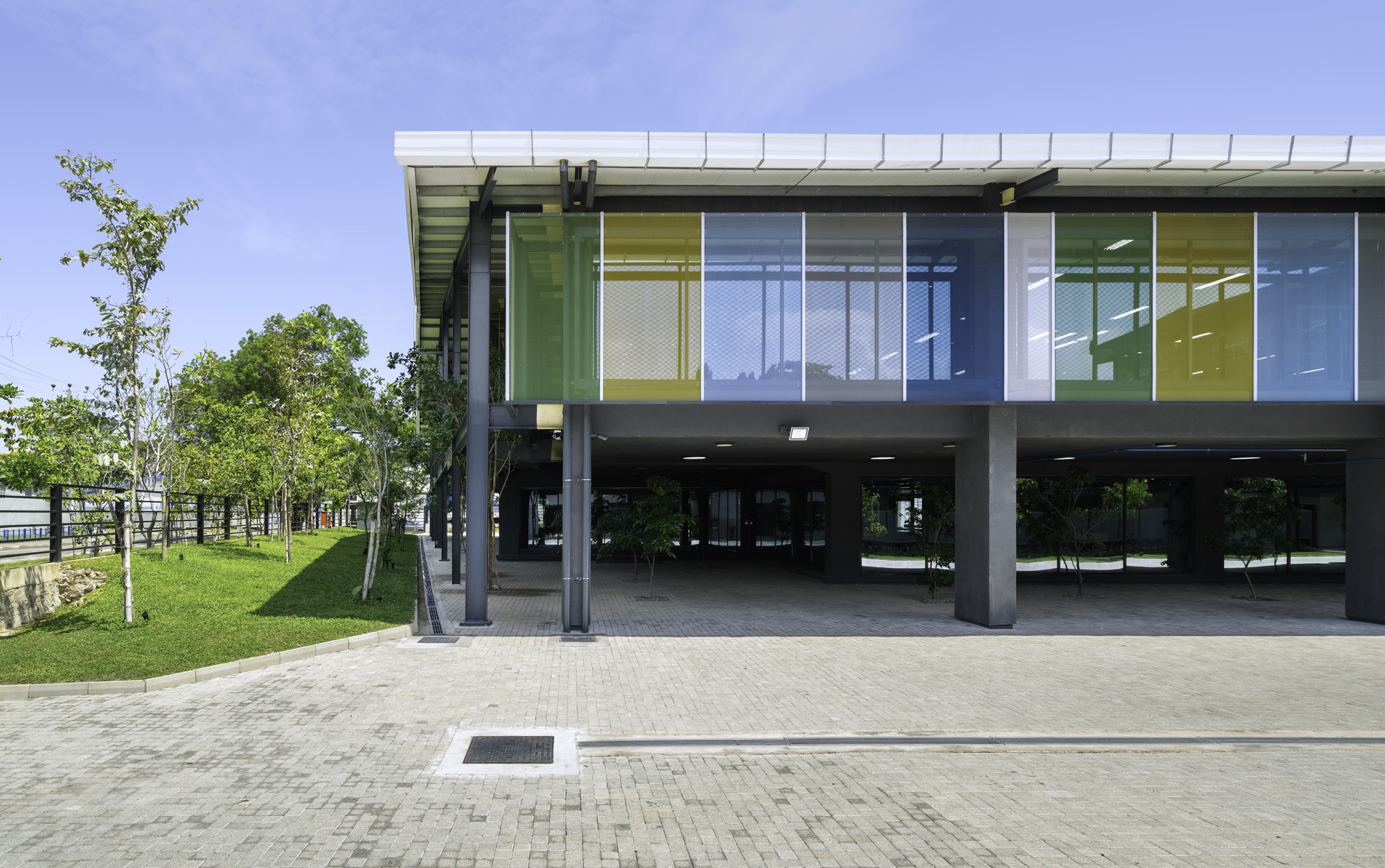 Textilfabrik Star Innovation Center in Katunayake | Gebäudetechnik ...