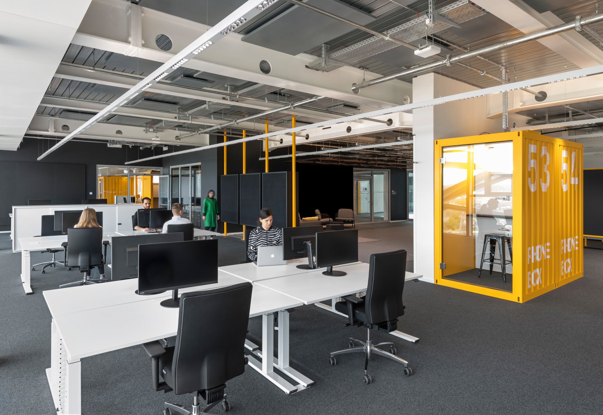 Verwaltungsgebäude von Adidas in Herzogenaurach | Fassade | Büro ...