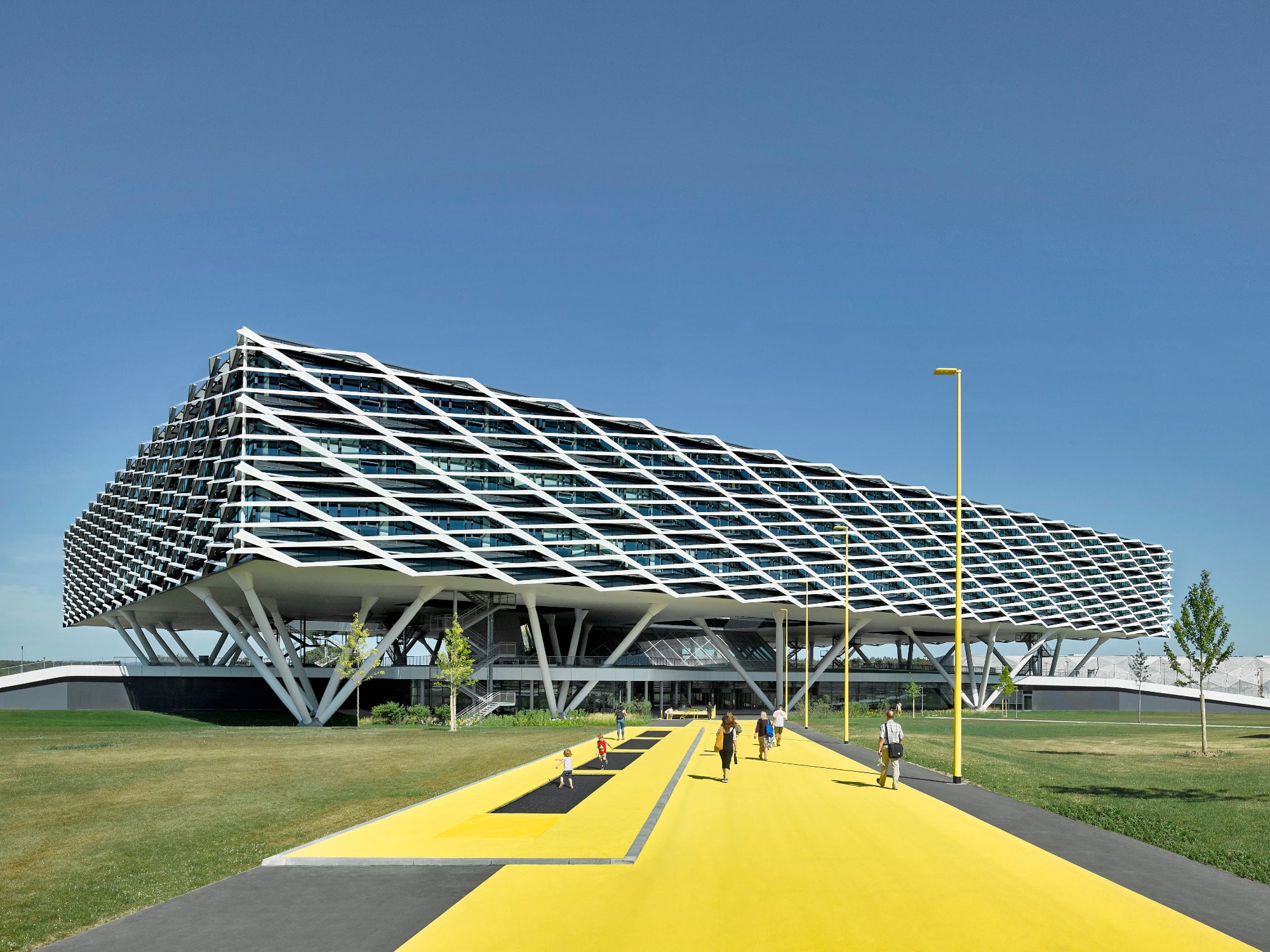 Verwaltungsgebäude von Adidas in Herzogenaurach | Fassade | Büro ...