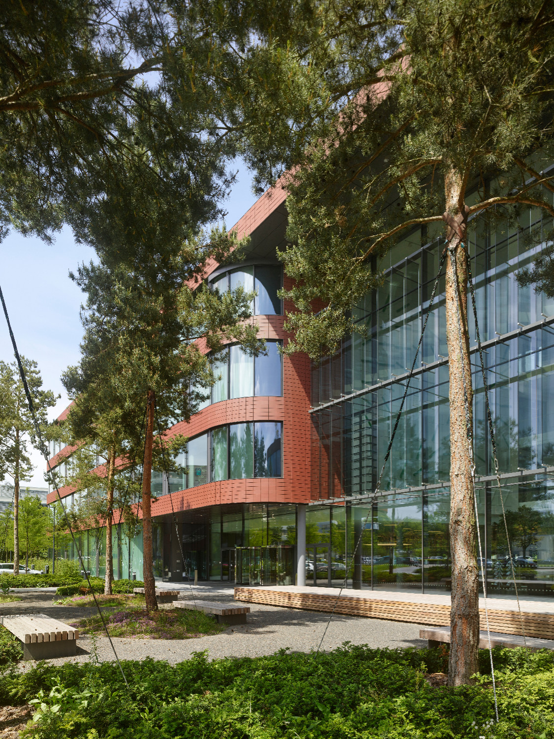 Firmenzentrale Vector Informatik in Stuttgart | Flachdach | Büro- und ...