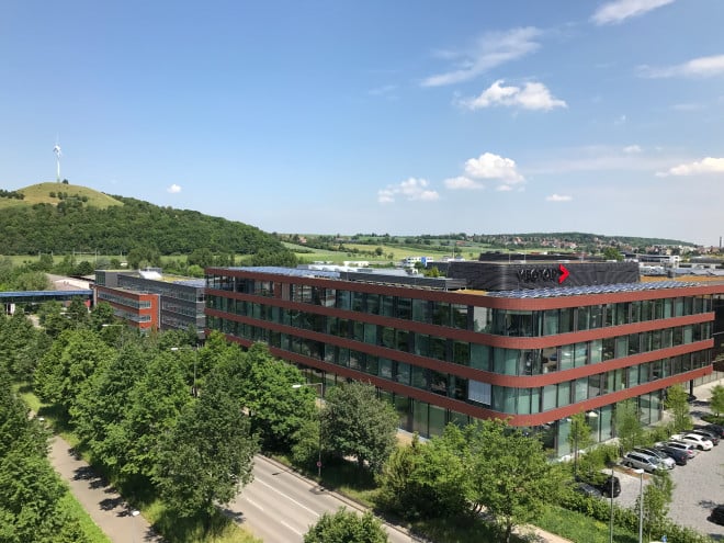 Firmenzentrale Vector Informatik in Stuttgart | Flachdach | Büro- und ...