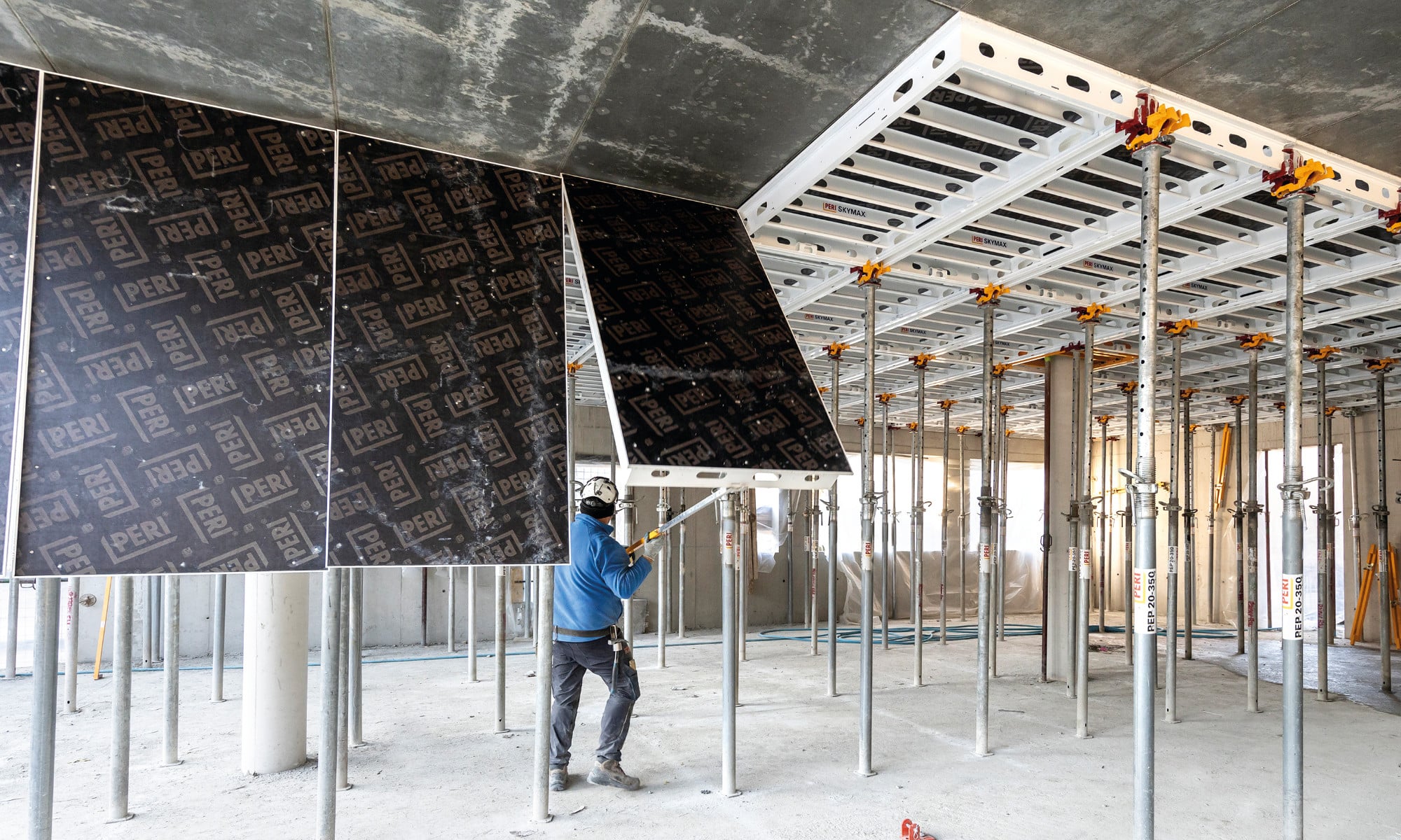 Großformatige Paneel-Deckenschalung | Gerüste und Schalungen | Produkte ...