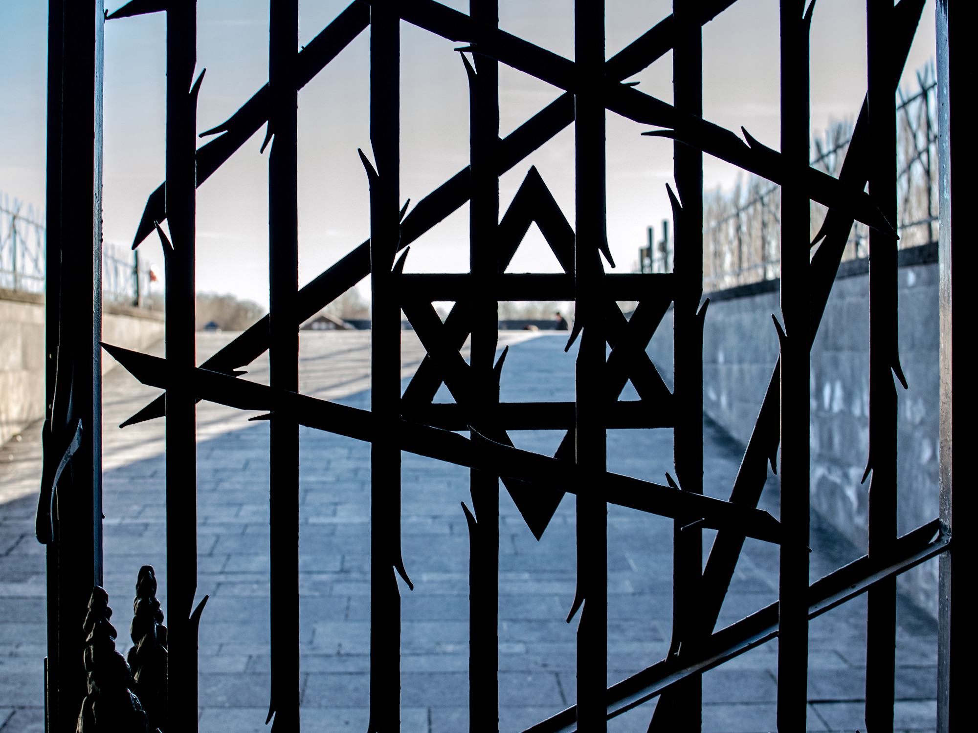 Gittertüren | Fenster und Türen | Türarten | BauNetz Wissen