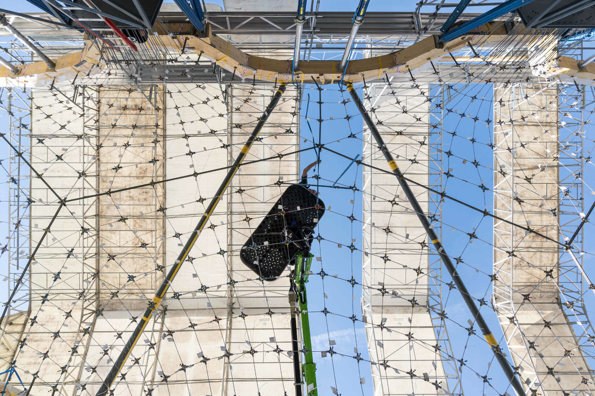 Dach der Forschungseinheit Hi-Lo in Dübendorf | Gerüste und Schalungen ...
