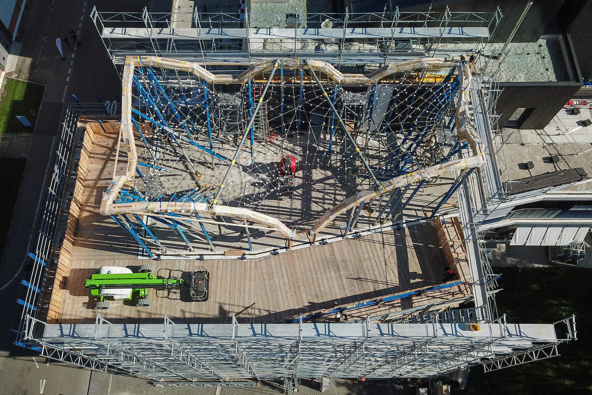 Dach der Forschungseinheit Hi-Lo in Dübendorf | Gerüste und Schalungen ...