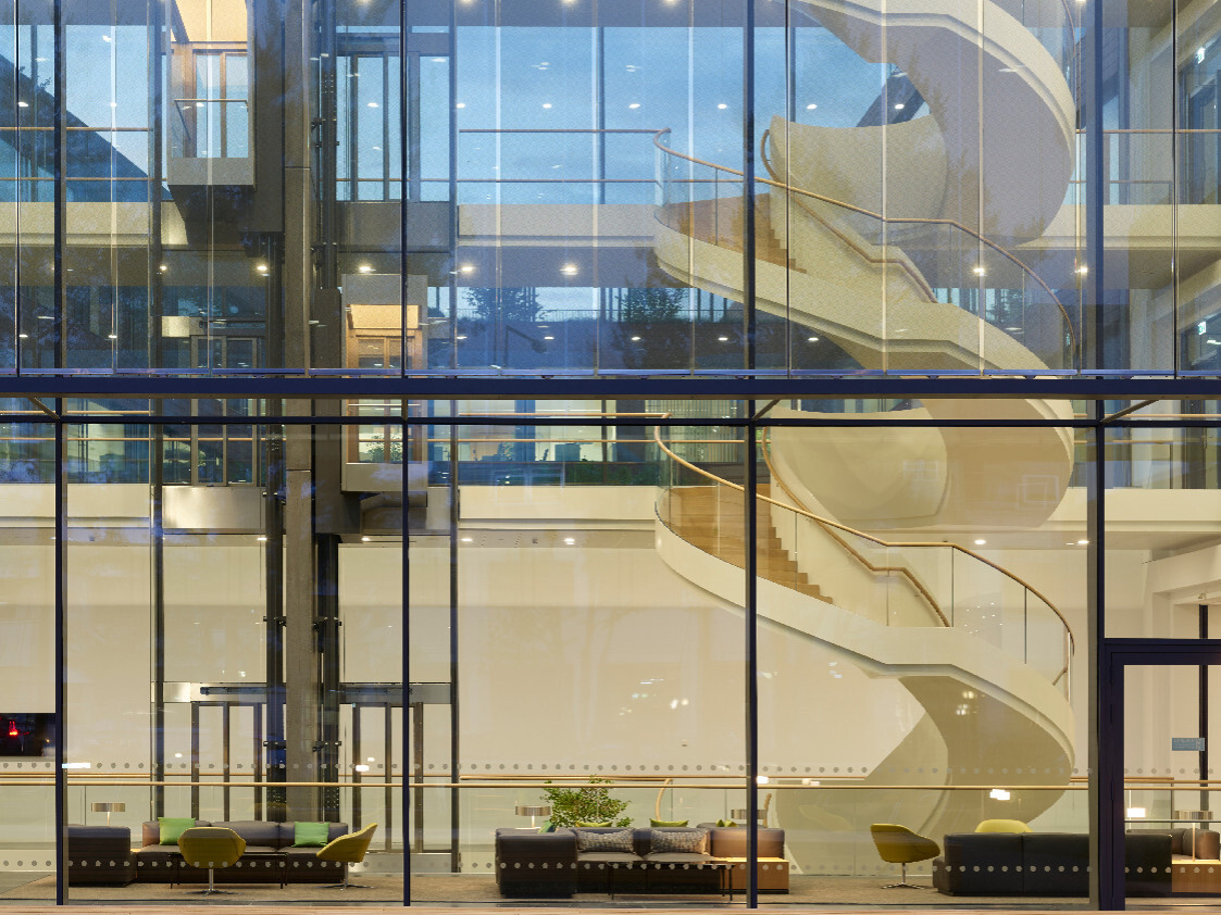 Firmenzentrale Vector Informatik in Stuttgart | Treppen | Büro/Gewerbe ...