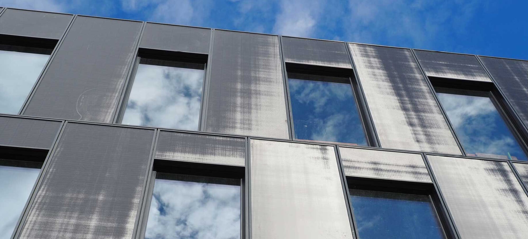 Energieeffiziente Elementfassade | Fassade | News | BauNetz Wissen