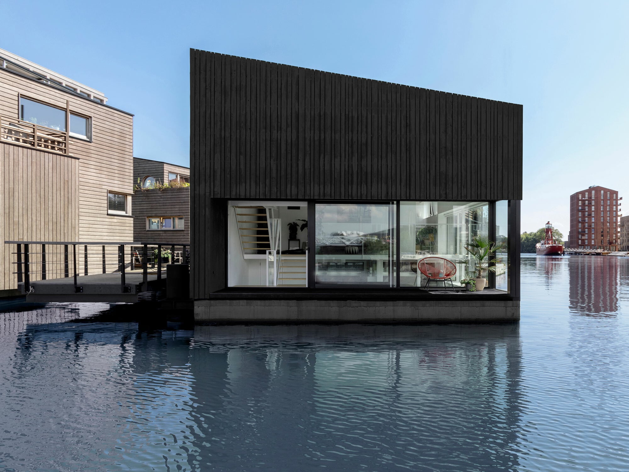 Floating Home in Amsterdam | Elektro | Wohnen | BauNetz Wissen
