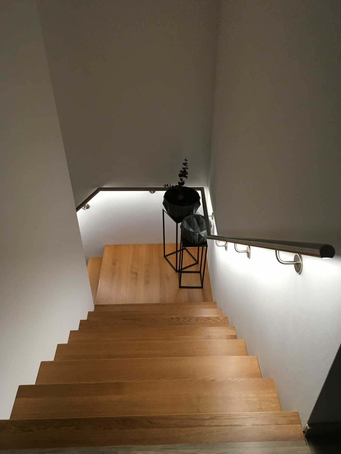 Handlauf mit integrierter LED-Beleuchtung | Treppen | News/Produkte ...